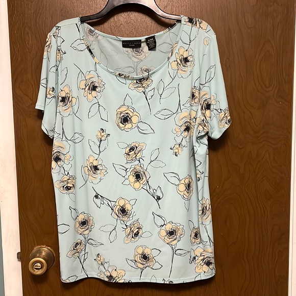 Apostrophe | Tops | Apostrophe Mint Green Floral Blouse Size 618w ...